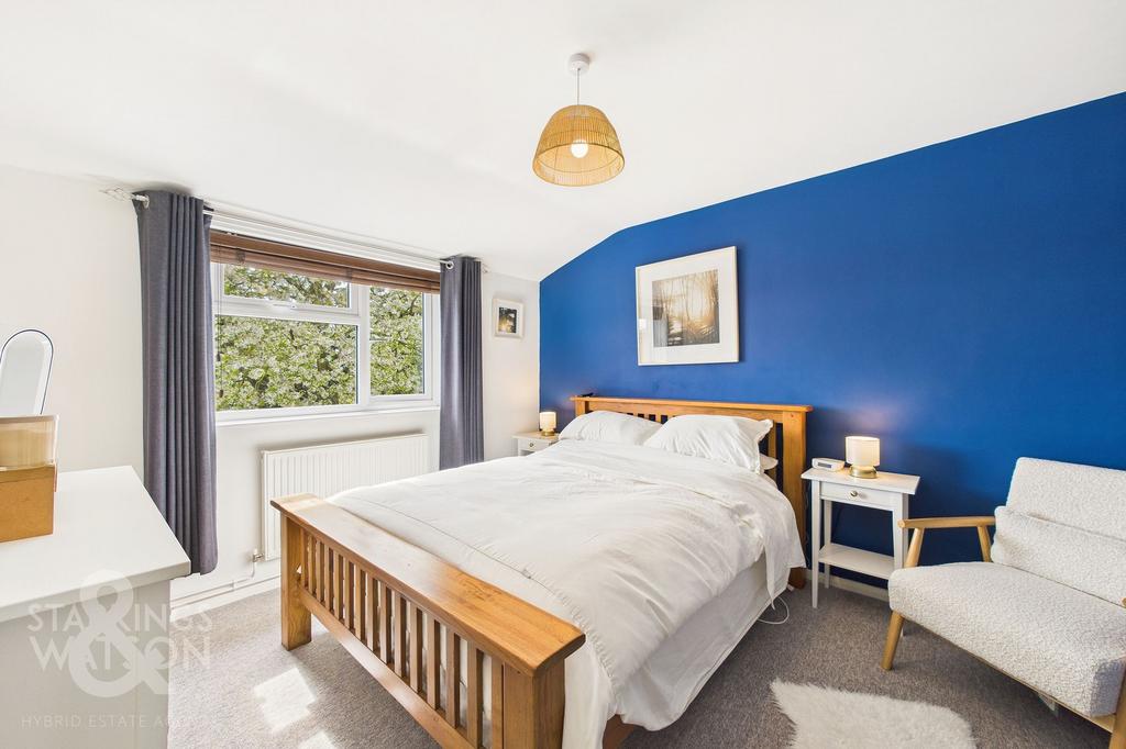 Glenn Road, Poringland, Norwich 2 bed flat for sale - £145,000