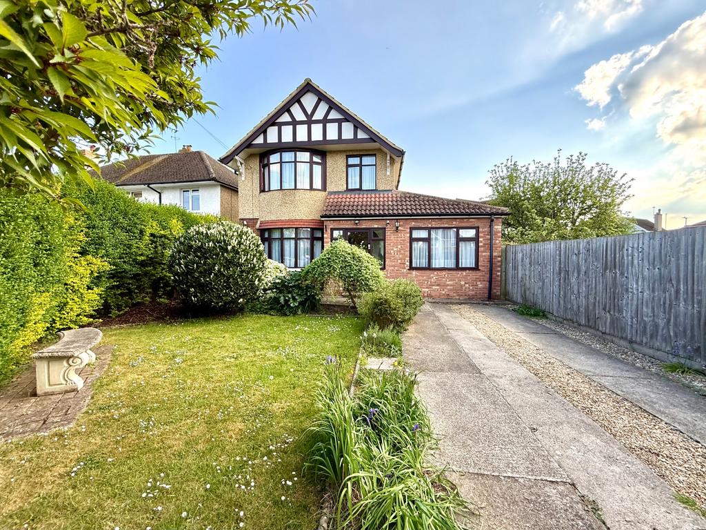 Old Walcot, Swindon SN3 4 bed detached house for sale - £400,000