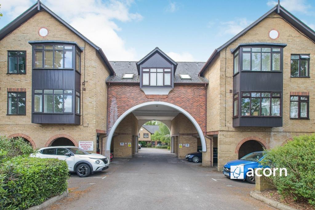 Parkside Lodge Belvedere DA17 1 bed flat - £1,200 pcm (£277 pw)