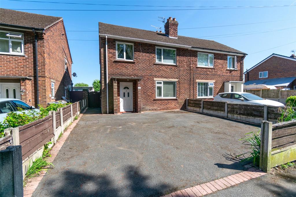 Long Lane, Middlewich 3 bed semi-detached house - £170,000