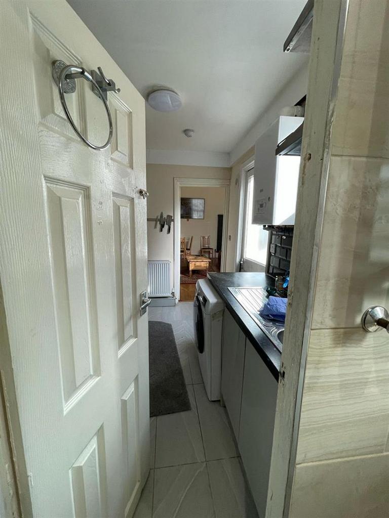 Gosforth, Newcastle Upon Tyne 2 bed apartment - £900 pcm (£208 pw)