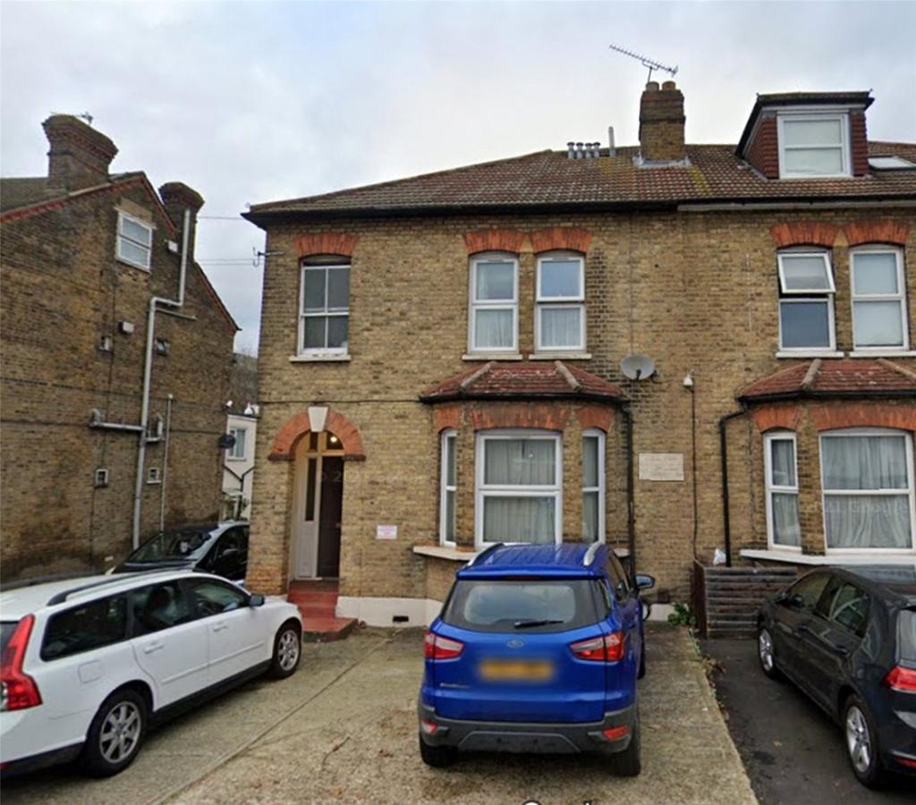 Eastern Road, Romford RM1 1 bed apartment - £950 pcm (£219 pw)