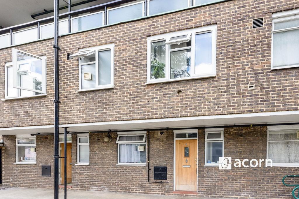 Caldwell Street Stockwell SW9 3 bed maisonette to rent - £2,700 pcm (£ ...