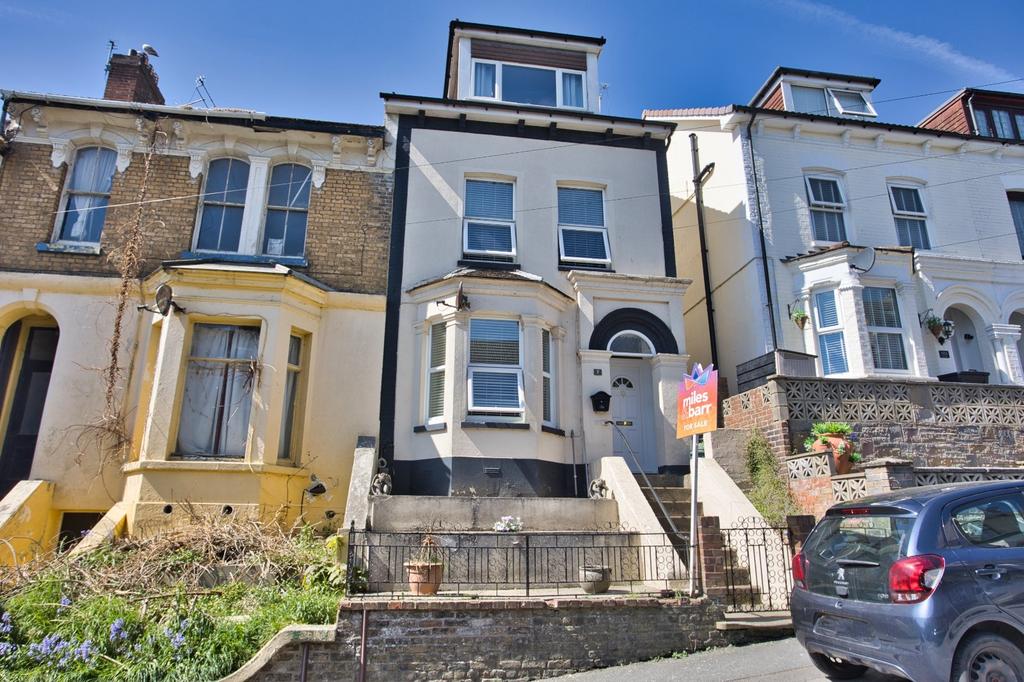 De Burgh Hill, Dover, CT17 4 bed end of terrace house for sale - £270,000