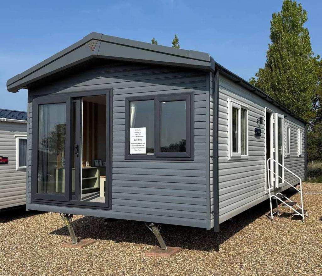 Flag Hill, Great Bentley, Colchester... 2 bed static caravan for sale ...