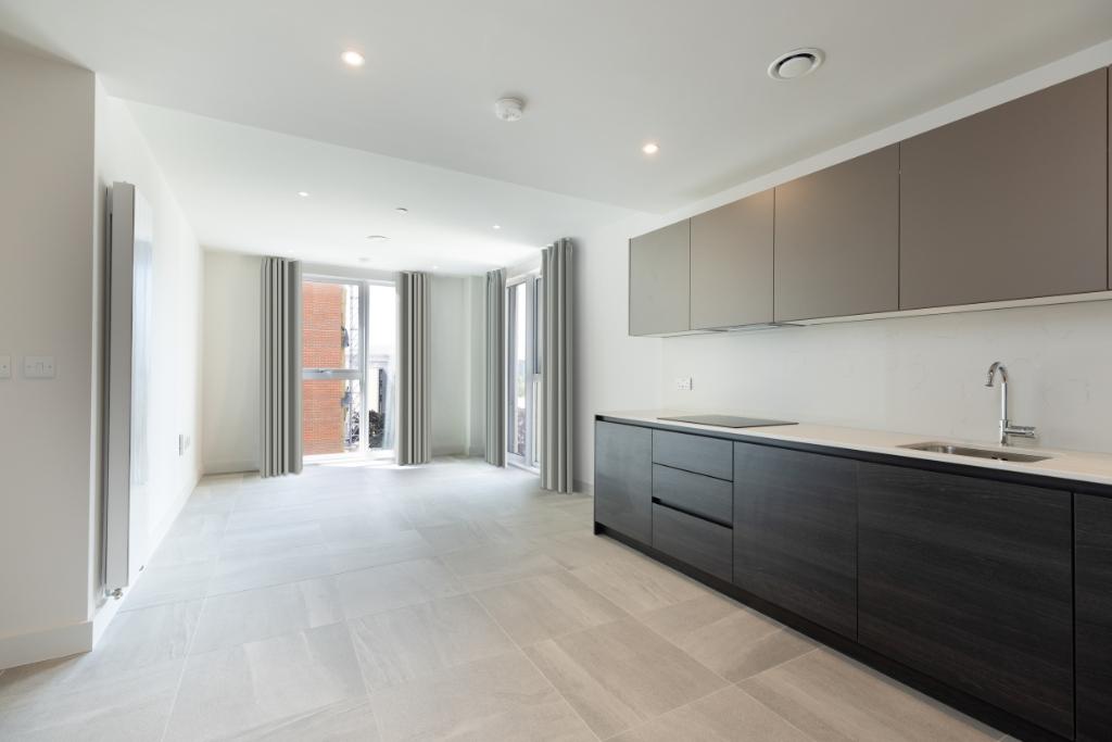 at New York Square, 109 Rhodes East... 2 bed flat - £1,480 pcm (£342 pw)