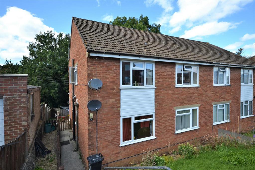 The Crescent, Tilsdown, Dursley, GL11... 2 bed maisonette for sale - £ ...