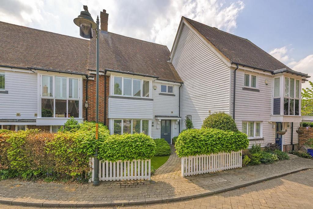 Shoesmith Lane, Kings Hill, ME19 4FF 3 bed semi-detached house for sale ...