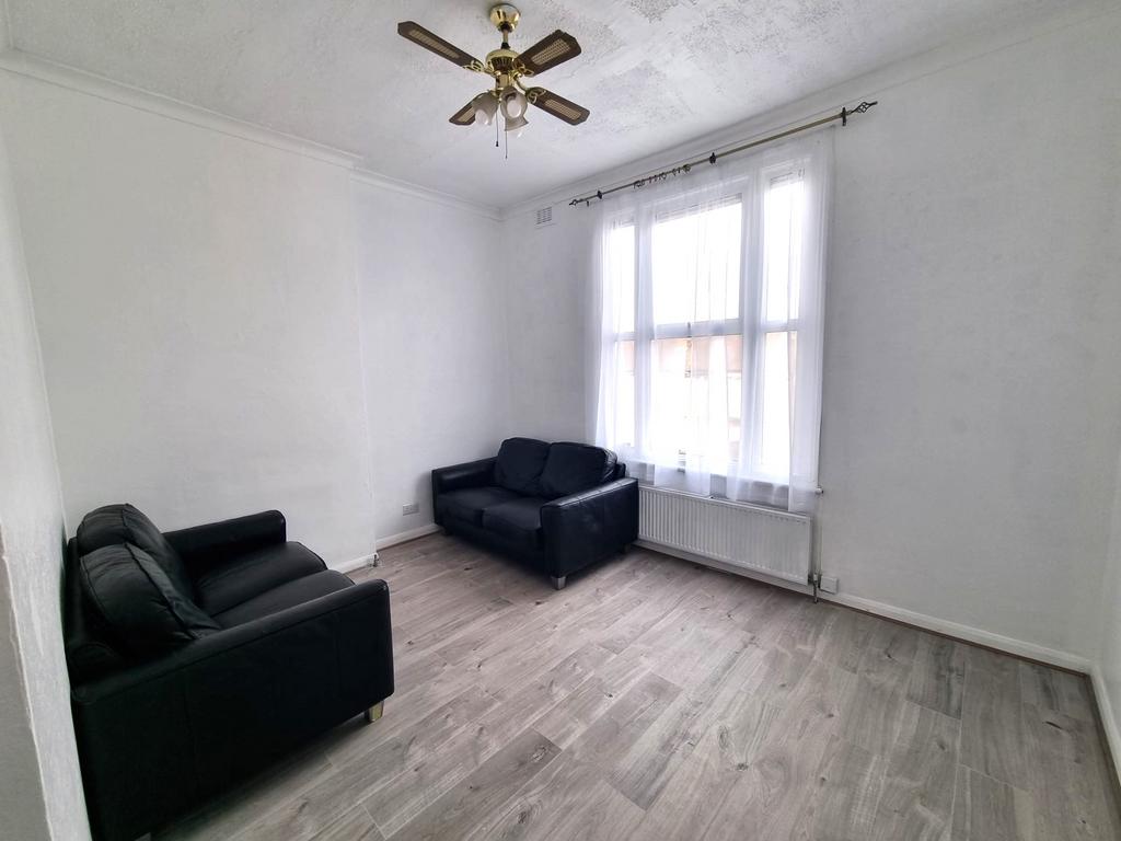 Windmill Road, Croydon 1 bed apartment to rent - £1,300 pcm (£300 pw)
