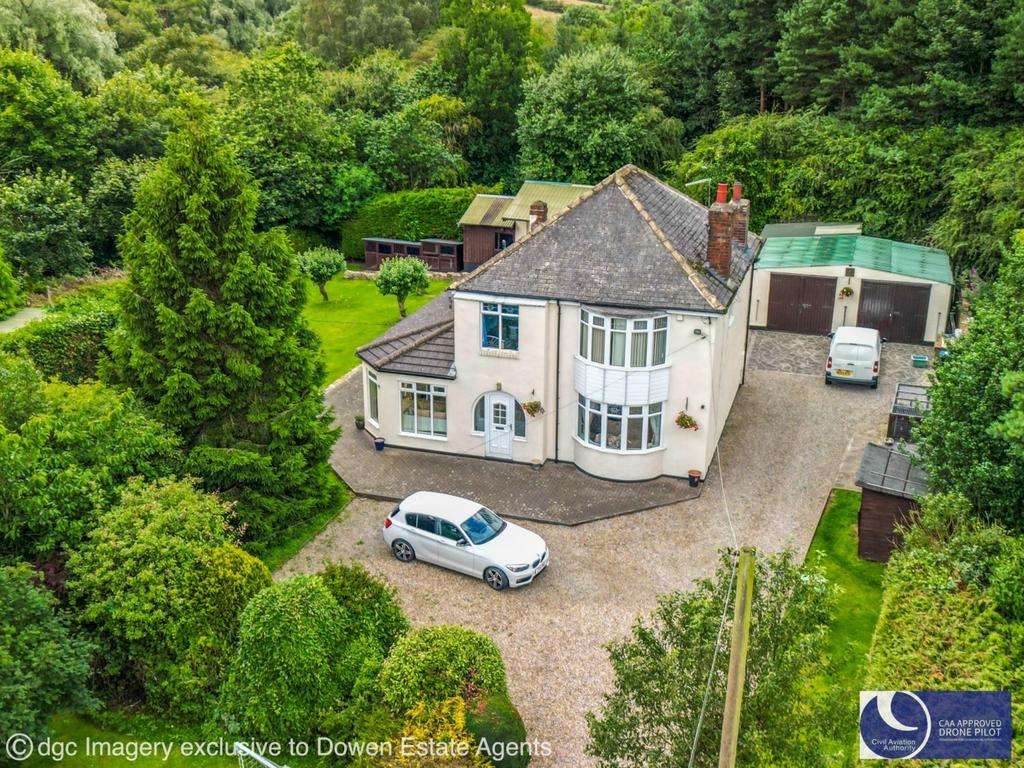 Dalveen, Salters Lane, Fishburn 4 bed detached house for sale - £470,000