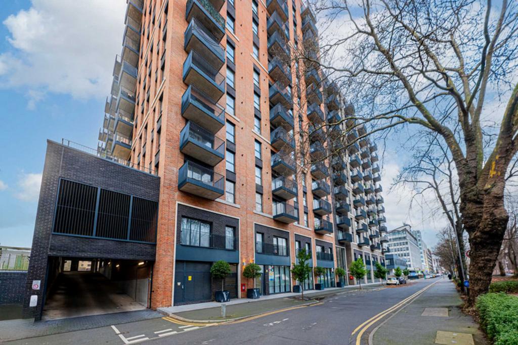 Victoria Avenue, Southend-on-sea, SS2 2 bed flat for sale - £315,000