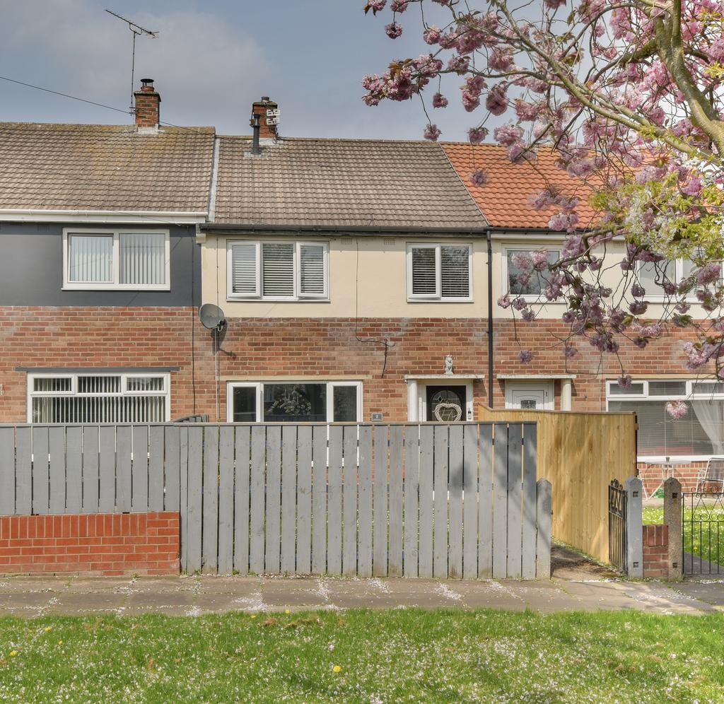 Prendwick Court, Hebburn NE31 3 bed terraced house for sale - £110,000
