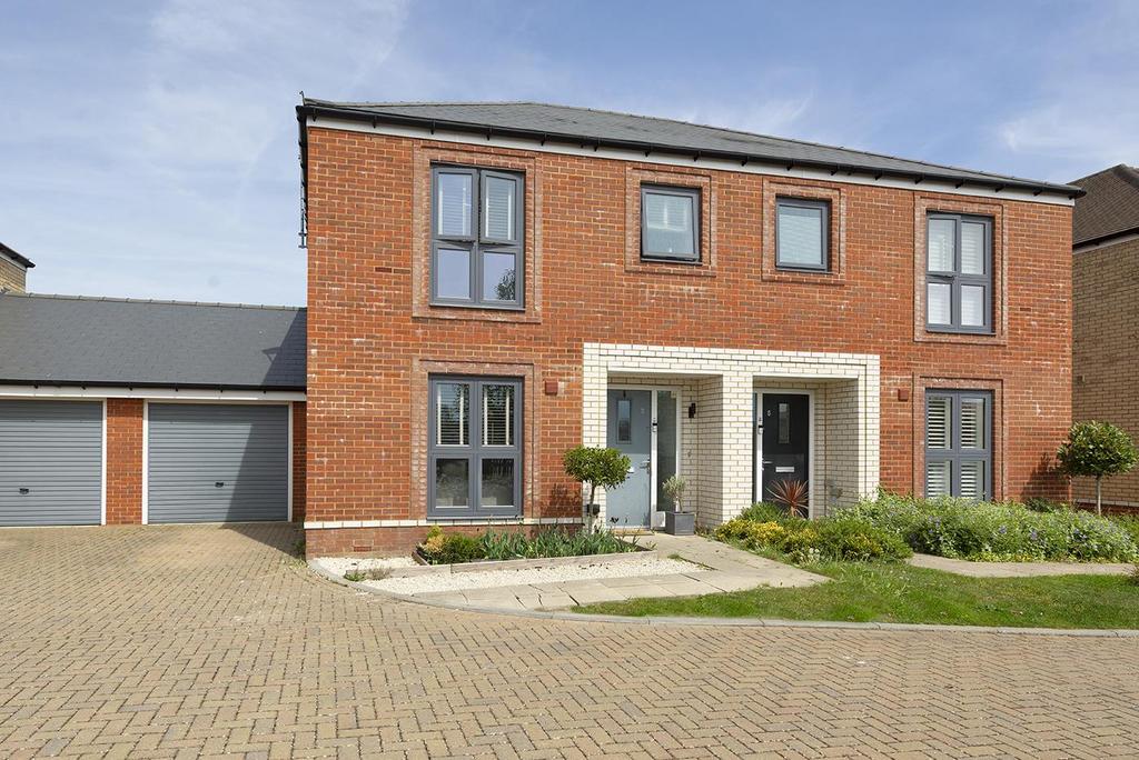 Baddlesmere Drive, Kings Hill, ME19 4SG 3 bed semi-detached house - £ ...