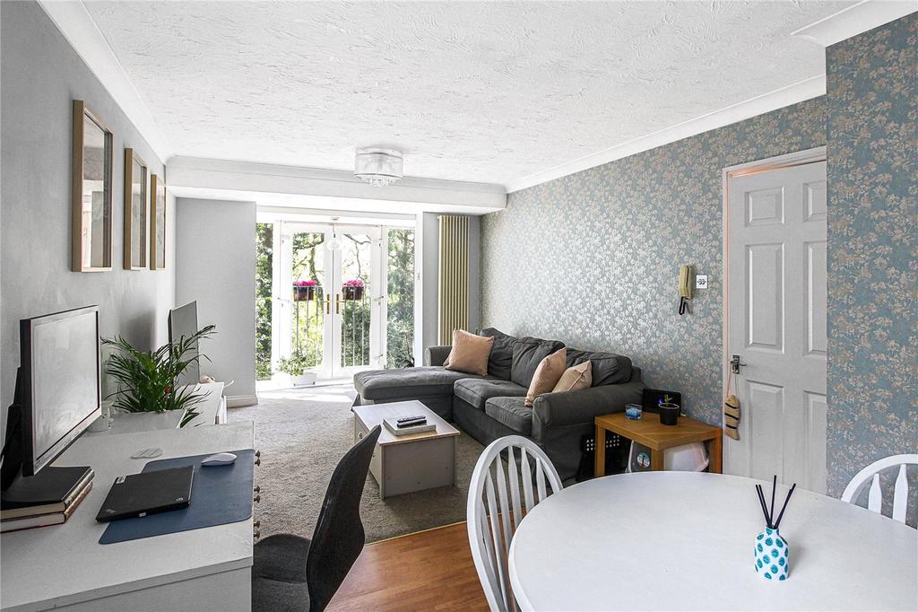 Broome Court, Bracknell, Berkshire, RG12 2 bed apartment for sale - £ ...