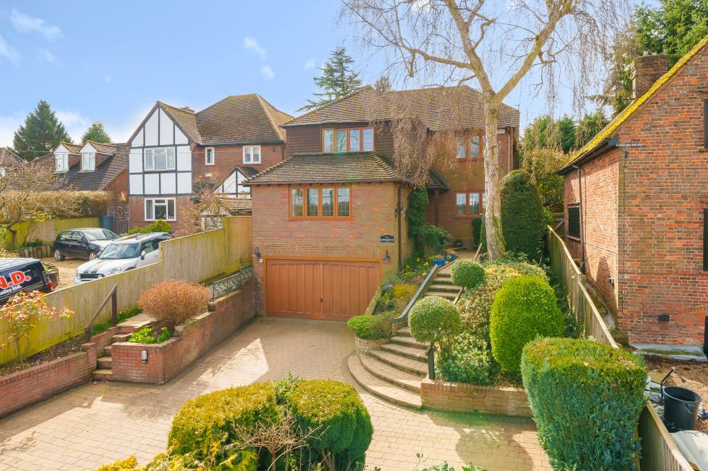 Chartridge, Buckinghamshire, HP5 4 bed detached house for sale - £1,000,000