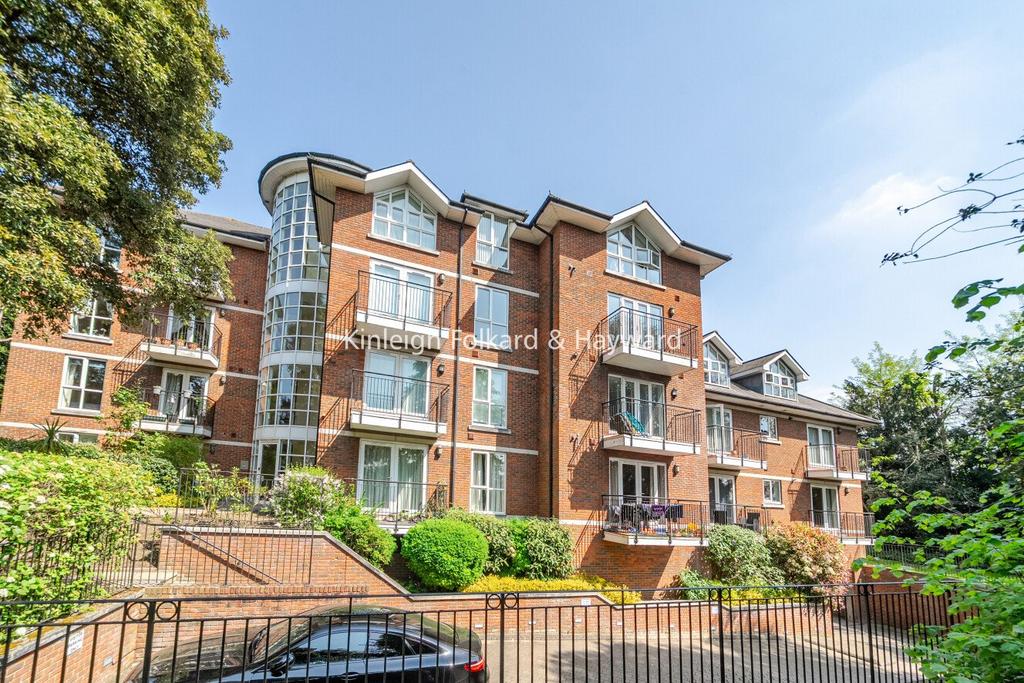 Widmore Road, Bromley, BR1 2 bed flat - £375,000