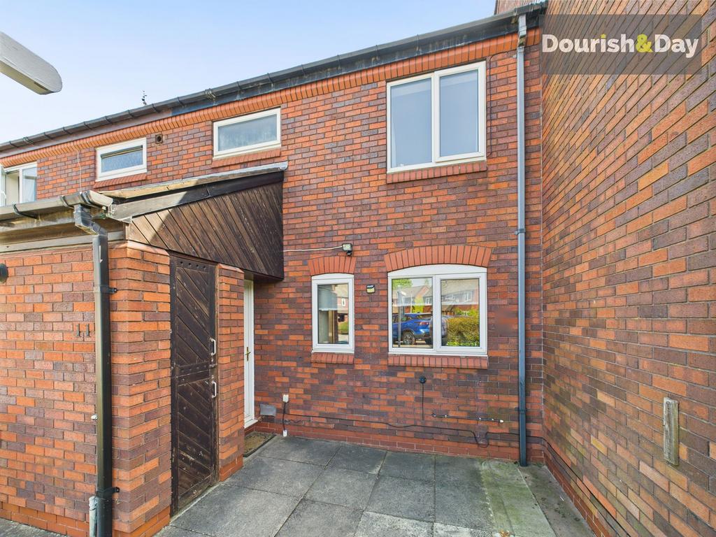 Yarlet Croft, Stafford ST16 2 bed terraced house for sale - £162,500