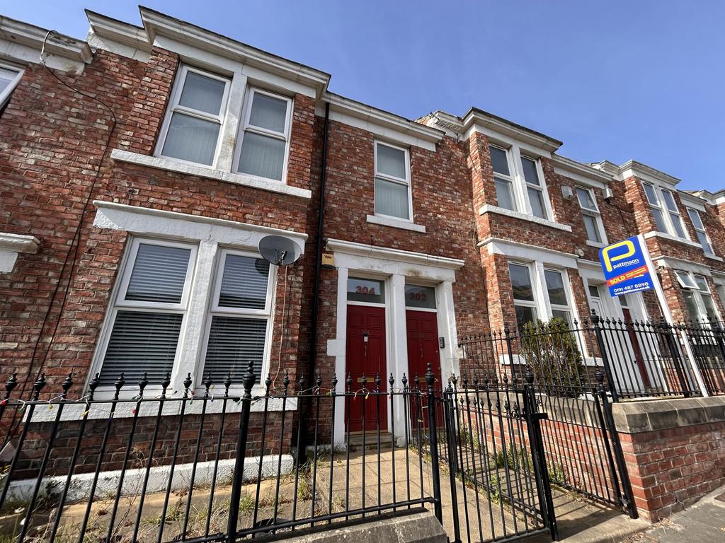 Whitehall Road, Bensham, Gateshead... 2 bed ground floor flat for sale ...