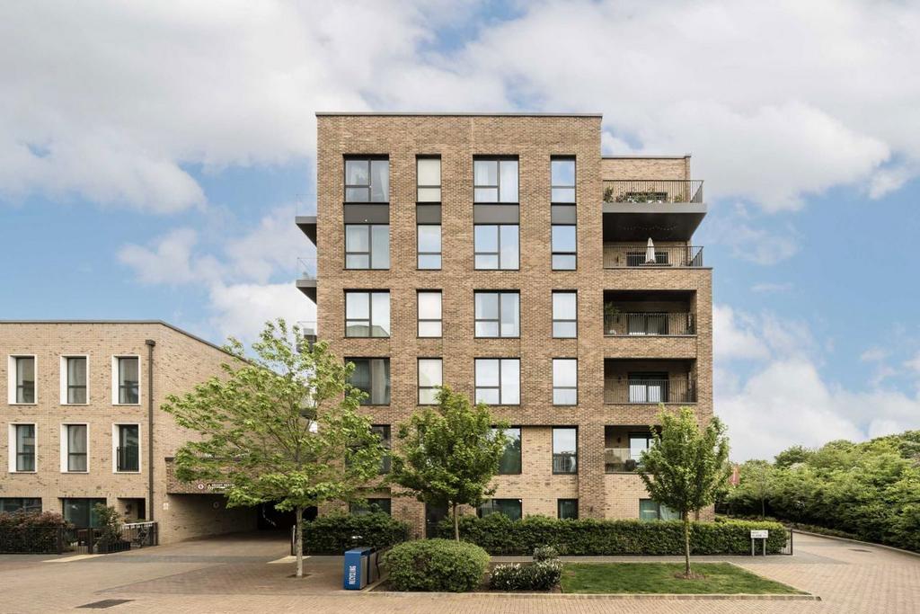 Hoy Close, London NW9 2 bed flat - £450,000
