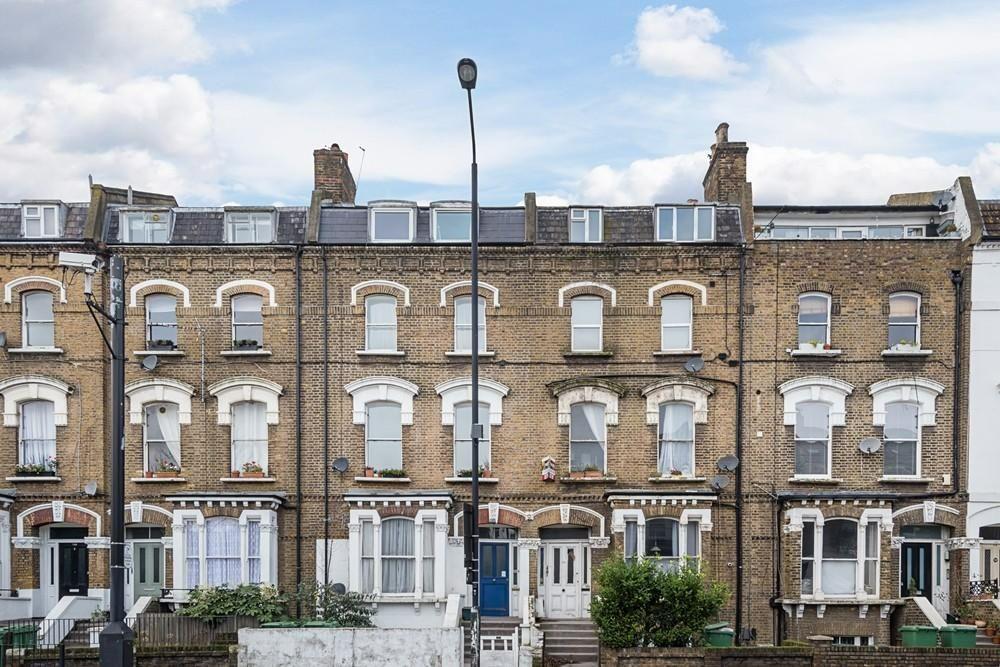 Kentish Town, London NW5 2 bed maisonette to rent - £2,150 pcm (£496 pw)