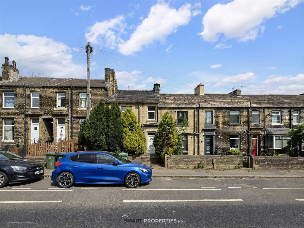 New Hey Road, Huddersfield HD3 2 bed terraced house - £90,000