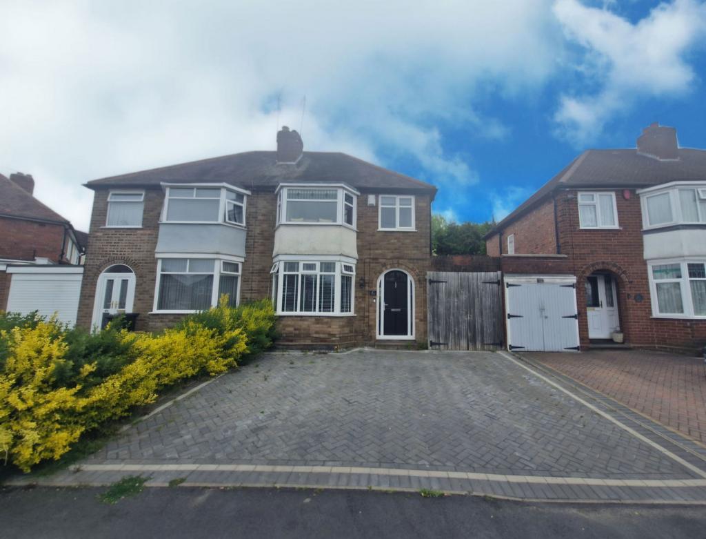 Sledmore Road, Dudley DY2 3 bed semi-detached house for sale - £270,000