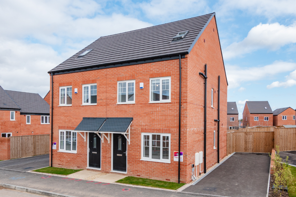at Wellington Park, Wigham Close... 3 bed house to rent - £1,225 pcm (£ ...
