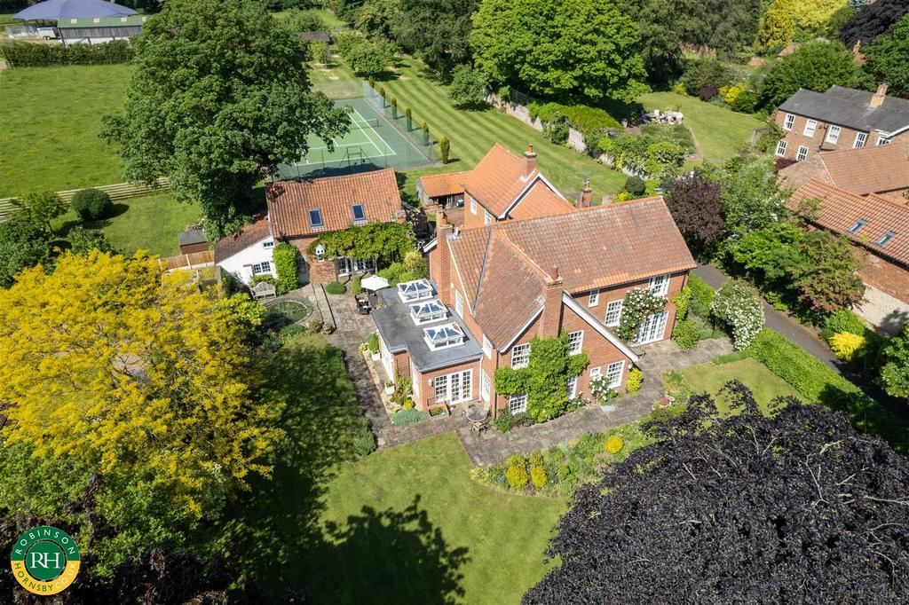 2 Mire Lane, Sutton, Retford 5 bed detached house for sale - £950,000