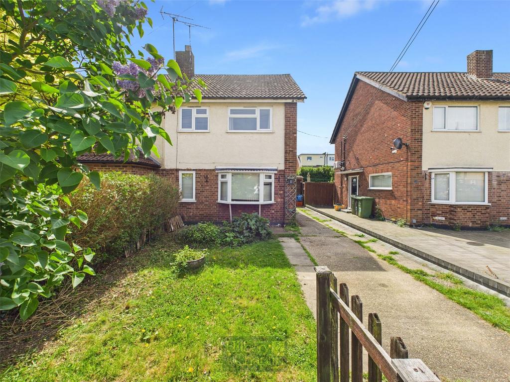 Buller Road, Laindon, Essex, SS15 3 bed semi-detached house for sale ...