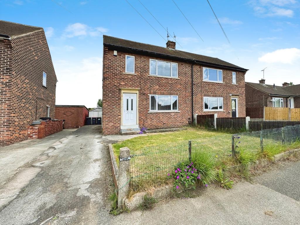 Queen Street, Sheffield S25 3 bed semi-detached house - £850 pcm (£196 pw)