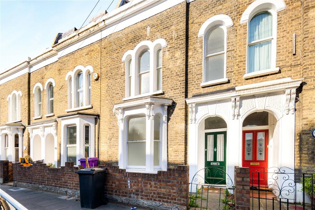 St. Stephens Road, Bow, London, E3 3 bed terraced house for sale - £900,000