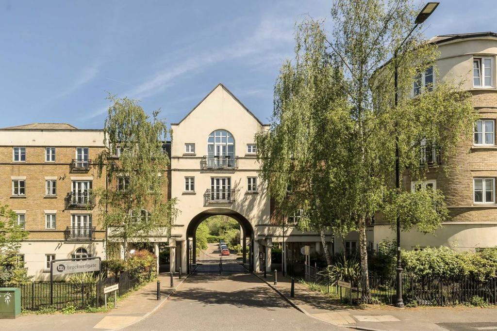 Bascombe Street, London SW2 2 bed flat - £1,950 pcm (£450 pw)