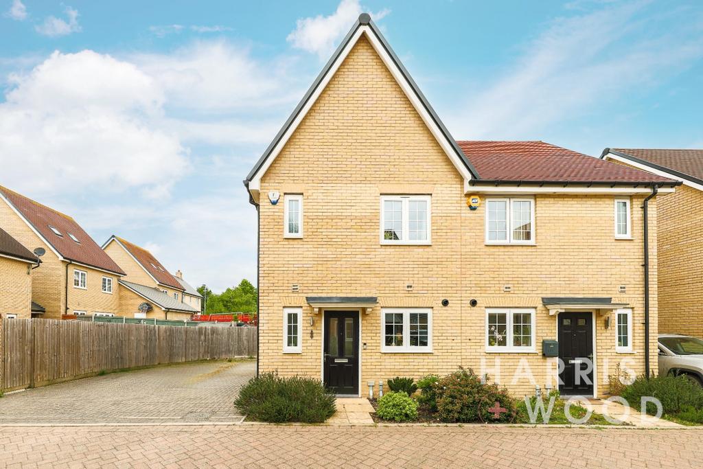 Wright Grove, Witham, CM8 2 bed semi-detached house for sale - £325,000