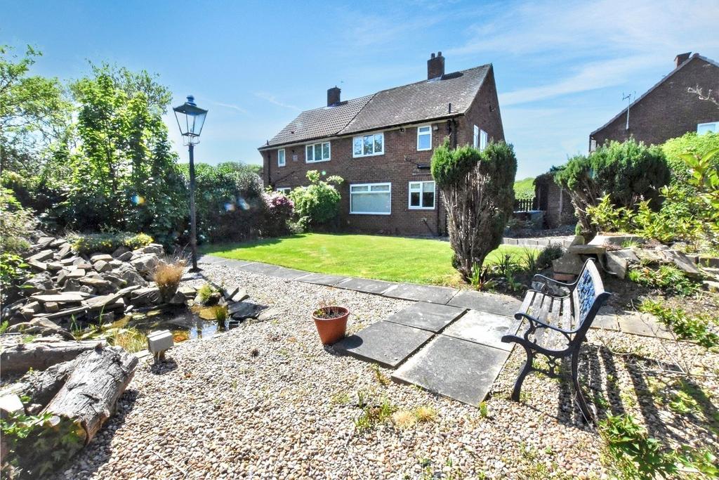 Swarcliffe Road, Leeds, West Yorkshire 3 bed semi-detached house - £185,000