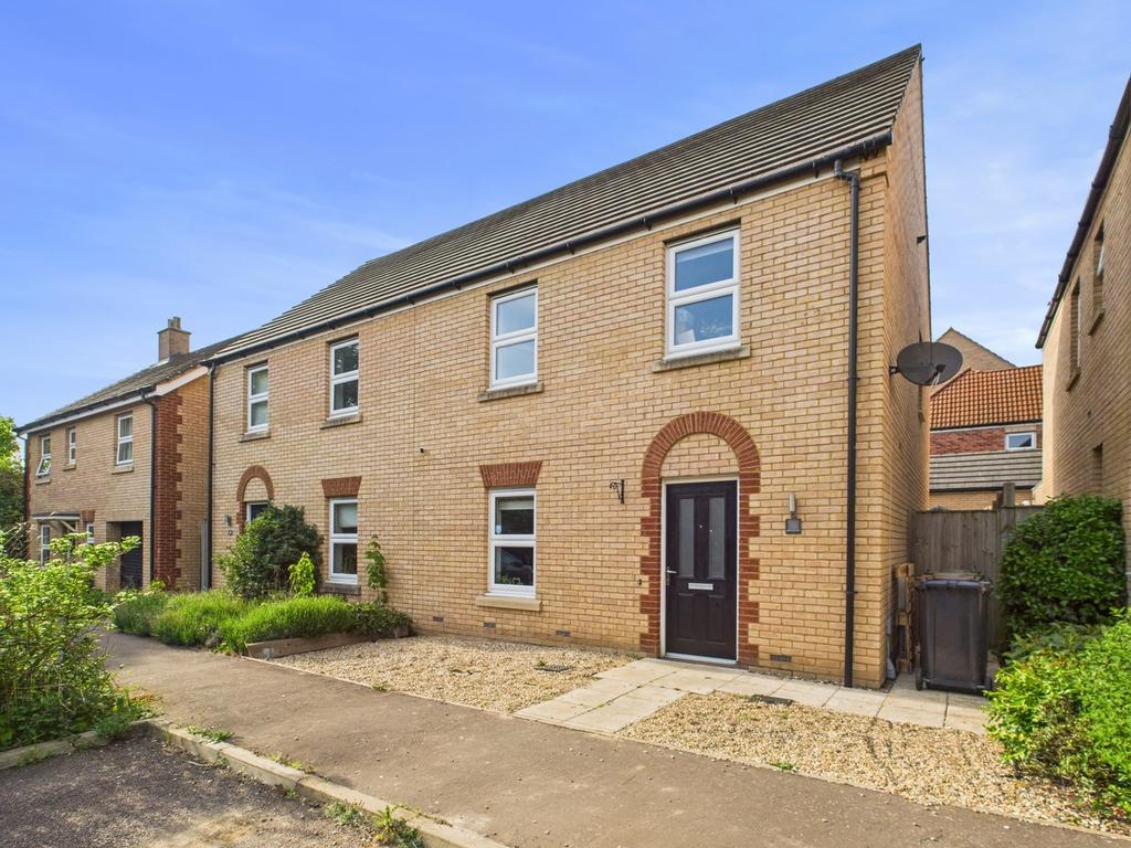Buttercup Drive, Downham Market PE38 3 bed semi-detached house - £250,000