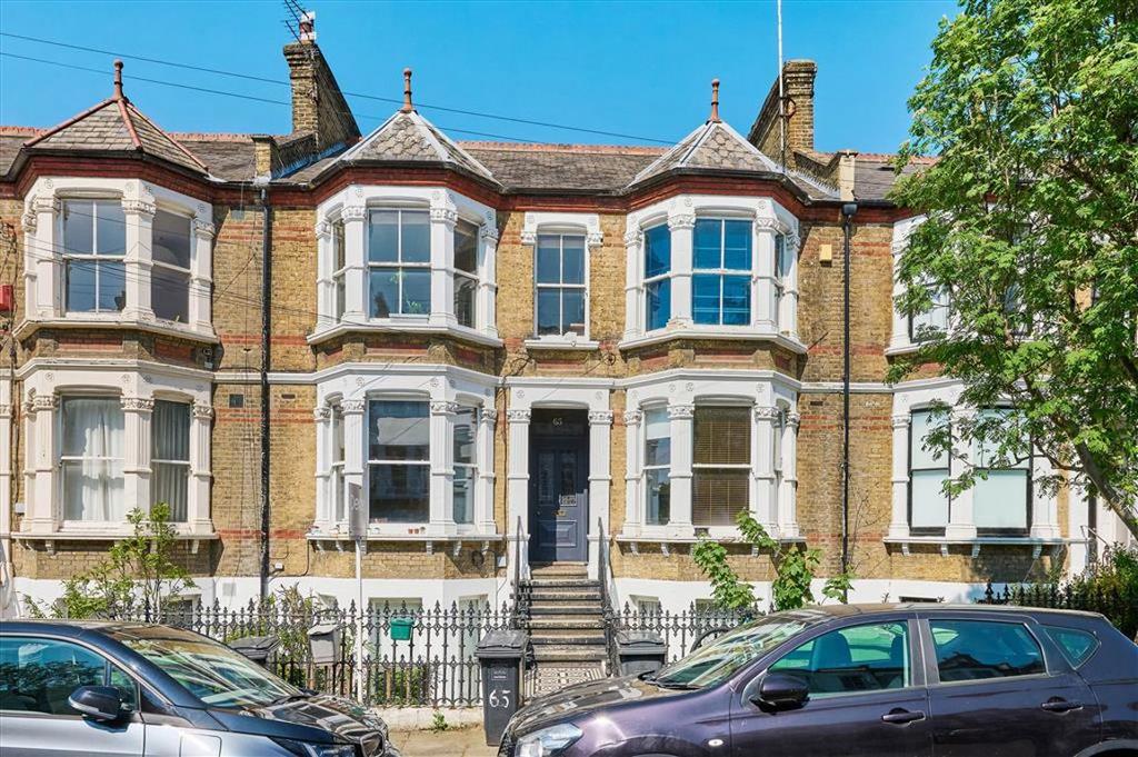 Arbuthnot Road, London SE14 1 bed flat - £350,000