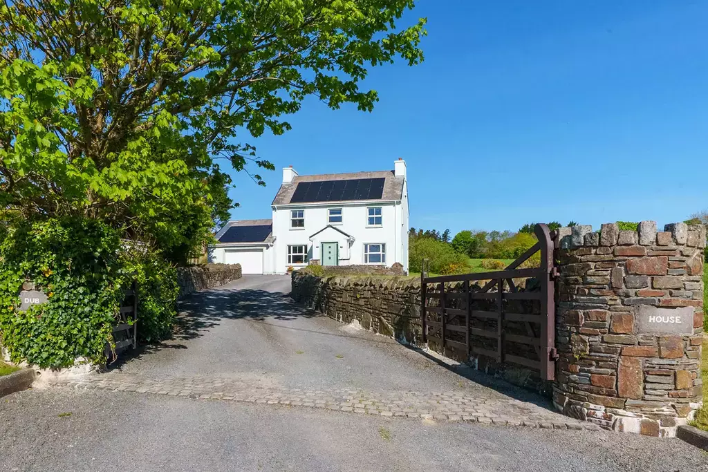Dub House, Quines Hill, Port Soderick 4 bed detached house for sale - £ ...