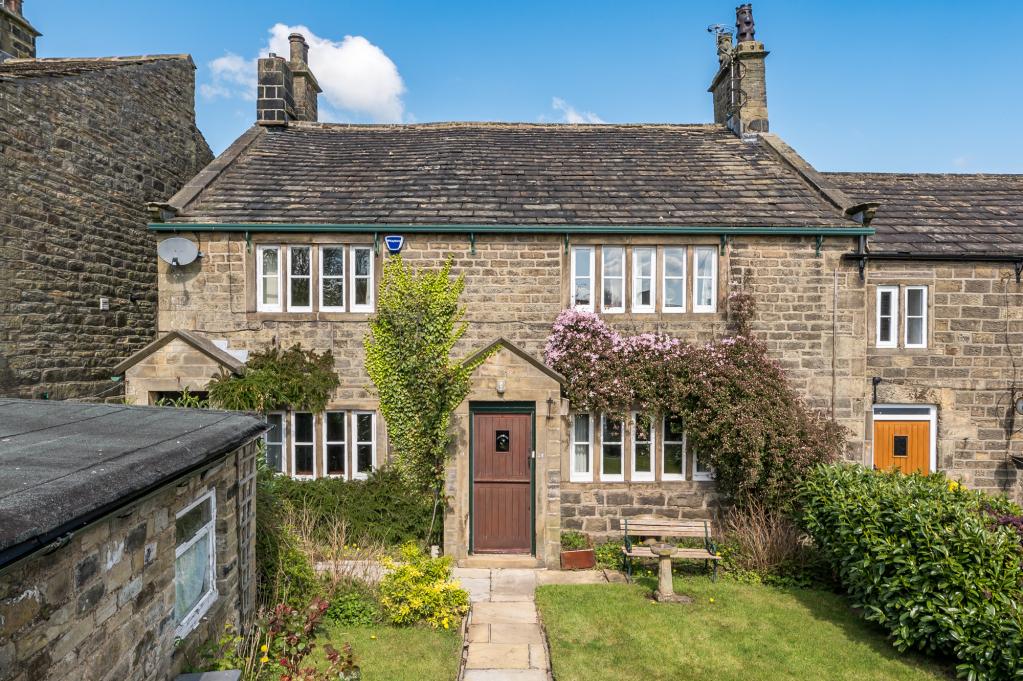 Station Road, Cullingworth, West... 4 bed semi-detached house - £369,950