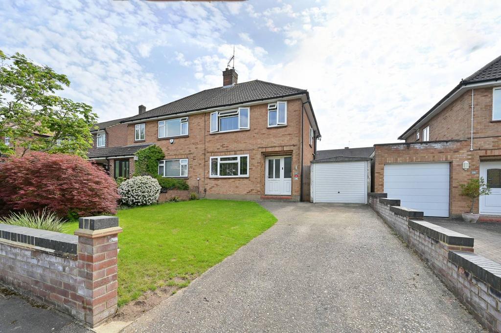 Hare Crescent, Watford, WD25 3 bed semi-detached house for sale - £635,000