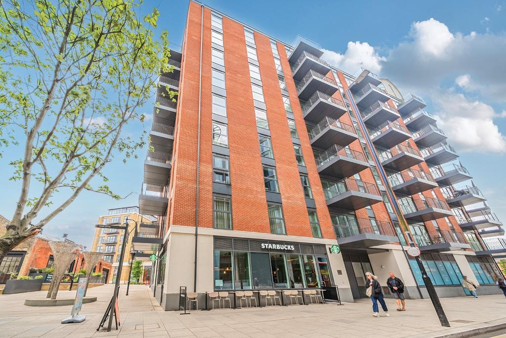 Brook Street, Kingston Upon Thames, KT1 1 bed flat - £2,100 pcm (£485 pw)