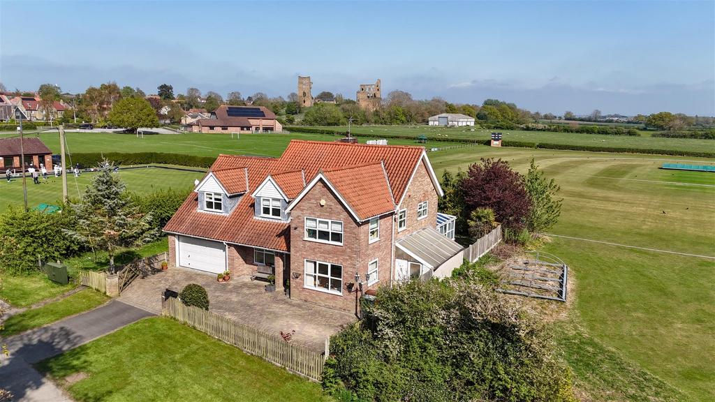 York Road, Sheriff Hutton, YO60 6RQ 5 bed detached house for sale - £ ...