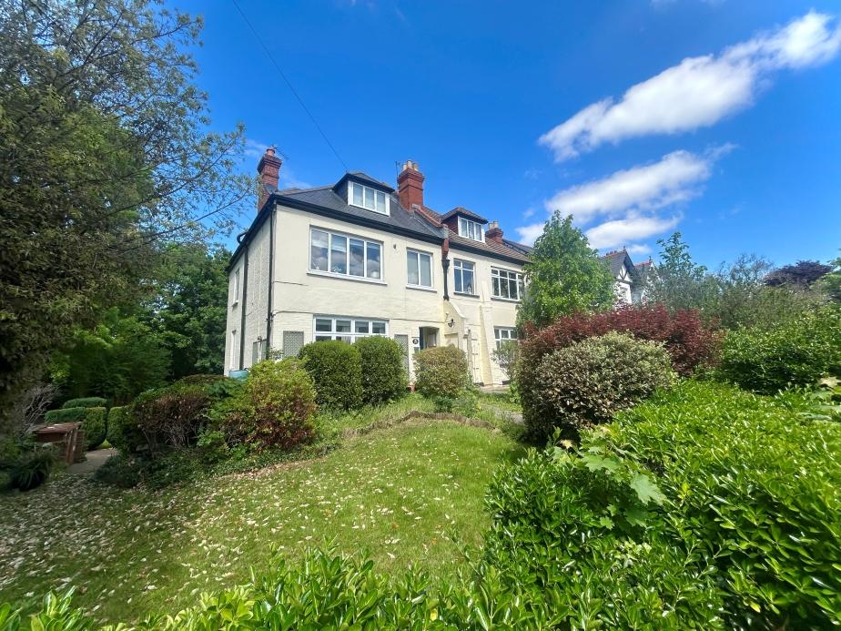 112 Mulgrave Road, Sutton SM2 1 bed flat - £1,250 pcm (£288 pw)