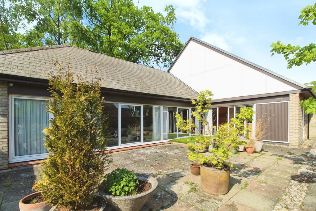 The Orchard, Wylam NE41 4 bed detached house for sale - £625,000