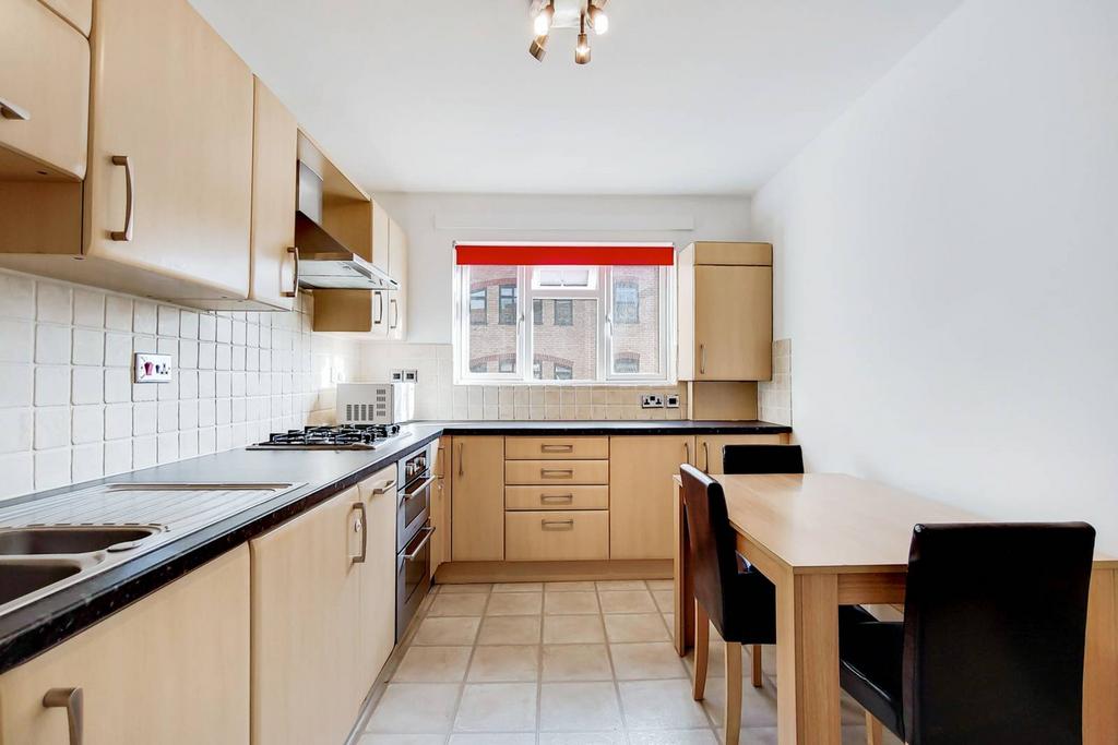 Wapping Lane, Wapping, London, E1W 2 bed flat to rent - £2,250 pcm (£ ...