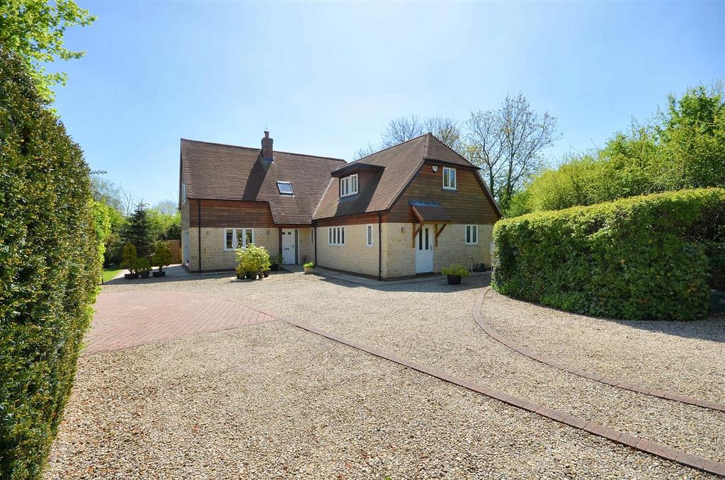 Colesbrook, Gillingham, Dorset 4 bed detached house for sale - £825,000