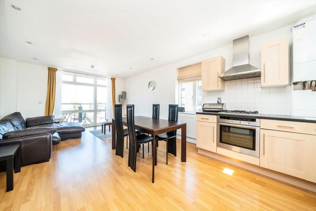 Farm Lane, London SW6 2 bed flat - £2,600 pcm (£600 pw)