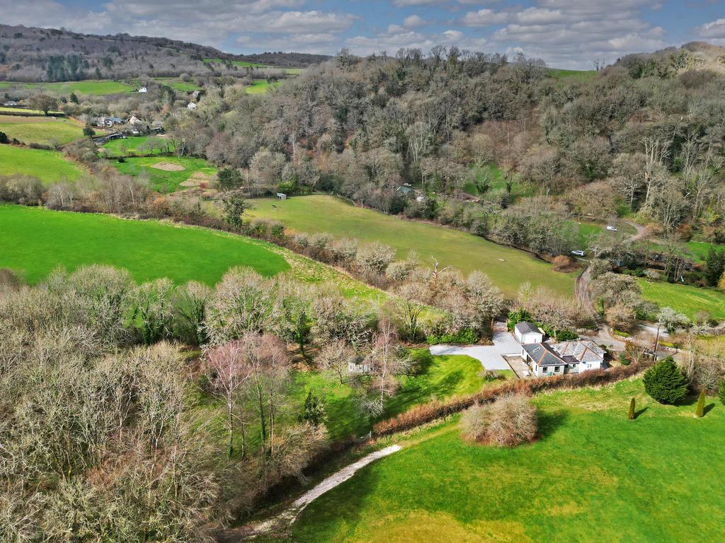 Christow, Exeter, Devon, EX6 2 bed detached house for sale - £500,000