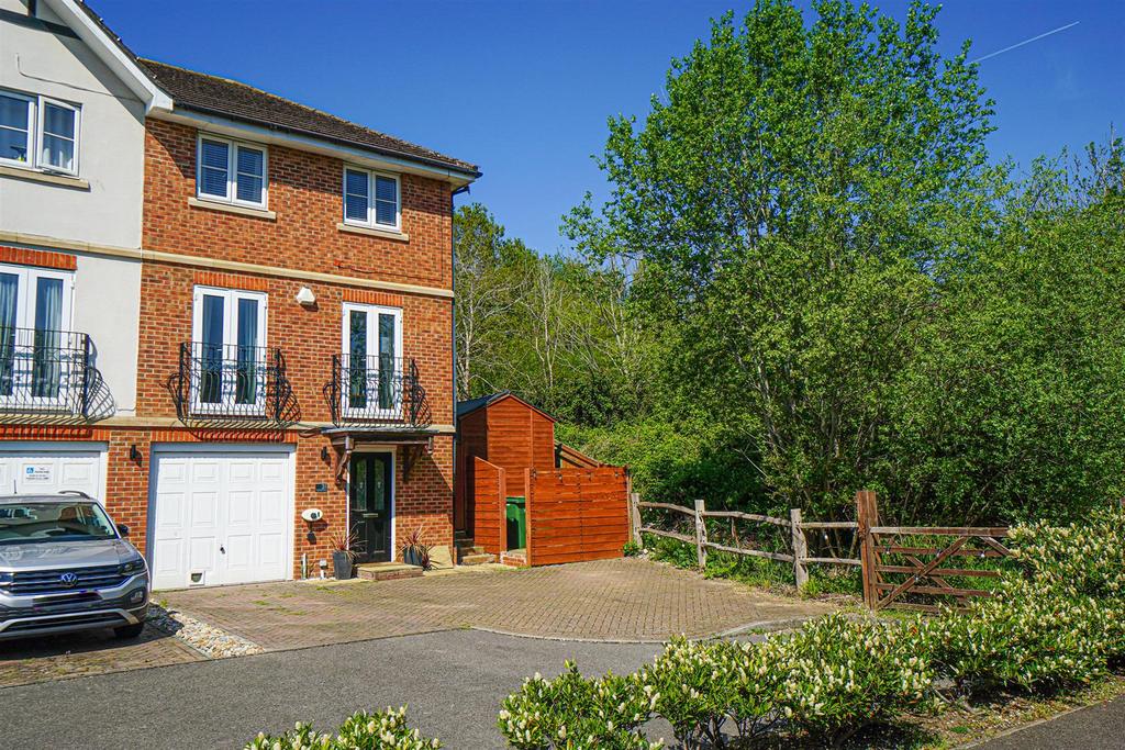 Wittersham Rise, St. Leonards-on-sea 4 bed end of terrace house for ...