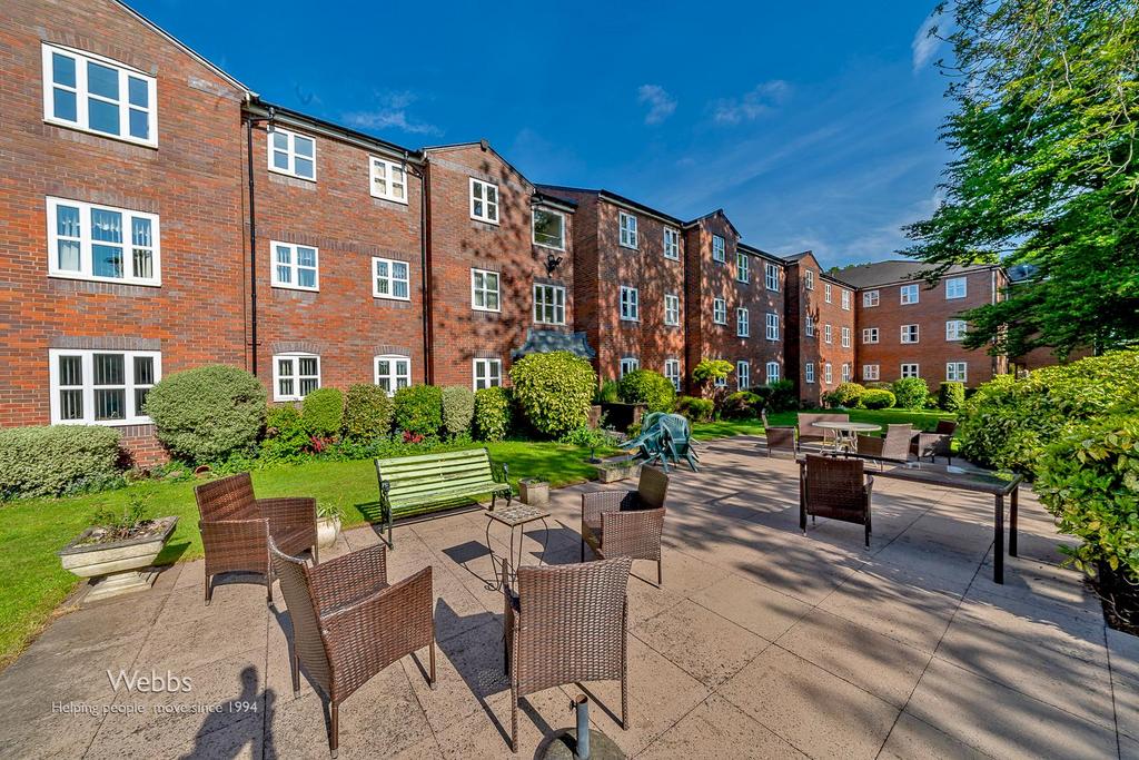 77 Highgate Road, Walsall WS1 2 bed flat for sale - £80,000
