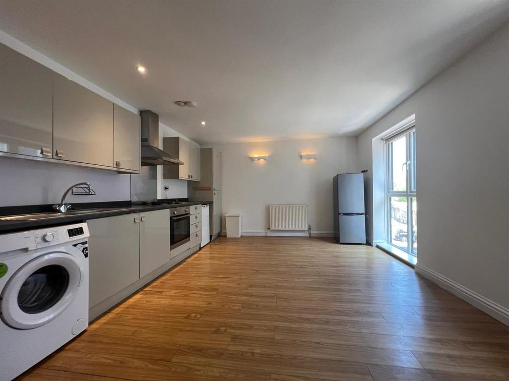 Ratcliffe Cross Street, London E1 1 bed house to rent - £2,300 pcm (£ ...